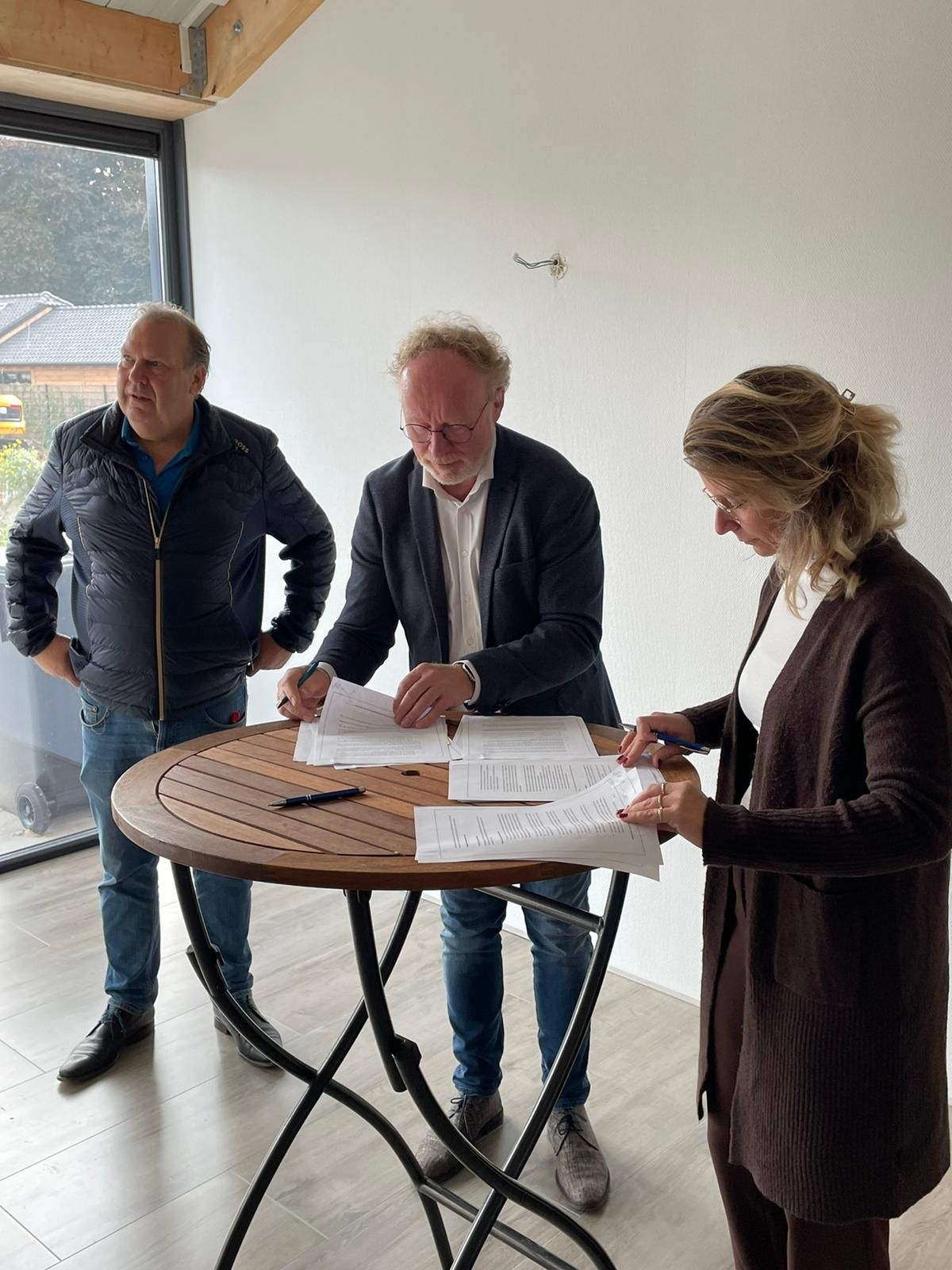 Samenwerkingsovereenkomst ondertekend tijdelijke huisvesting in Hierden ...